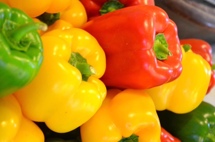 Come cucinare i peperoni alla piemontese - News Prima
