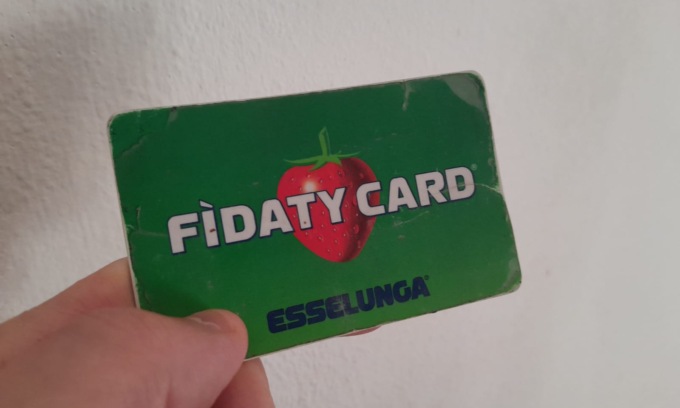 Carta Fidaty Esselunga clonata: cosa è successo e cosa fare - News Prima