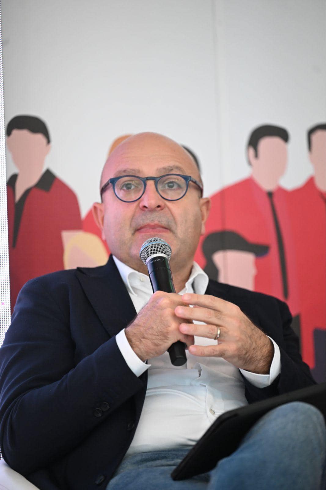 Il tesoriere del Pd in Campania arrestato per sfruttamento dell ...