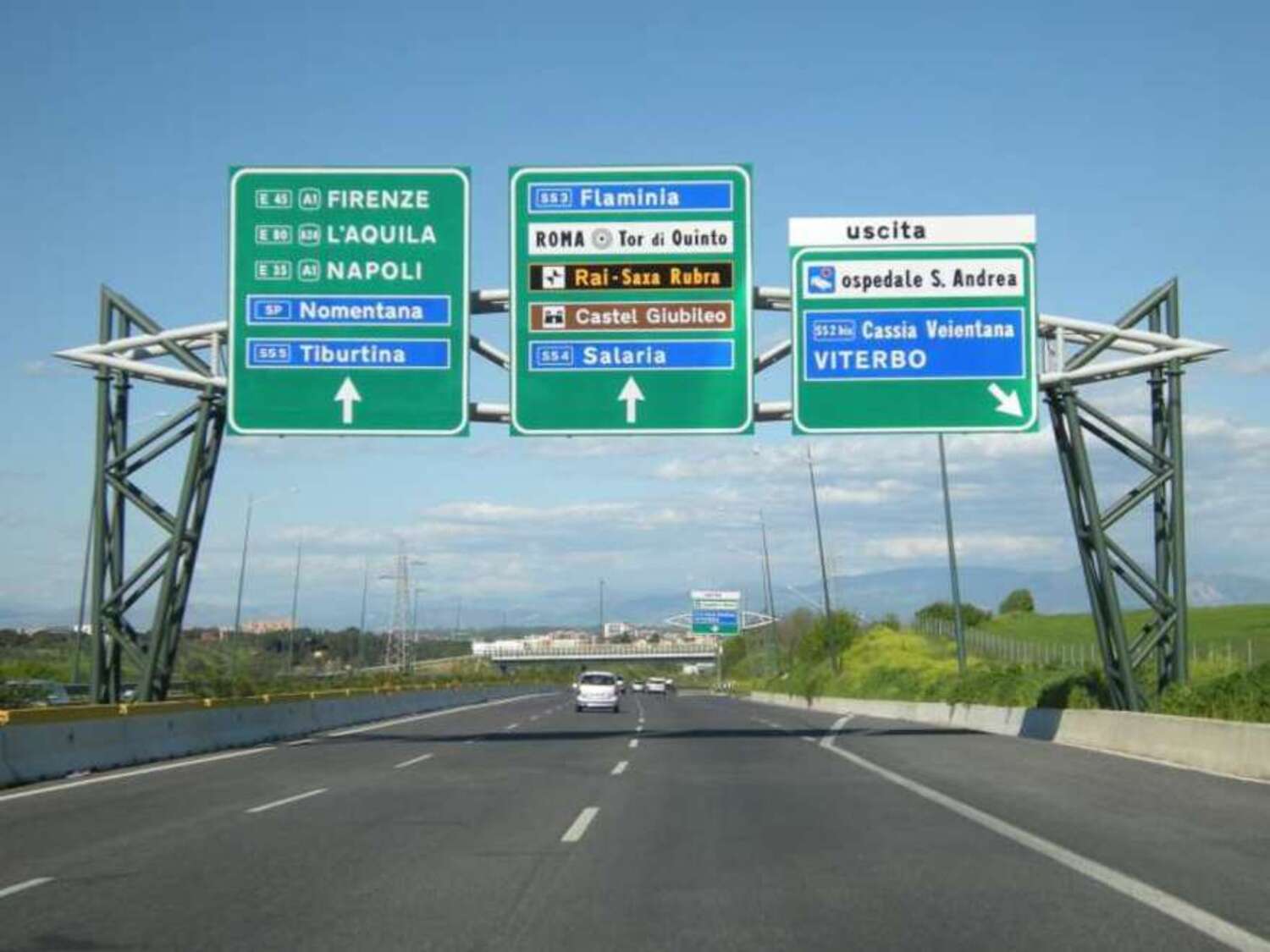 Accoltella la ex in auto sul GRA: lei si salva gettandosi dalla vettura ...